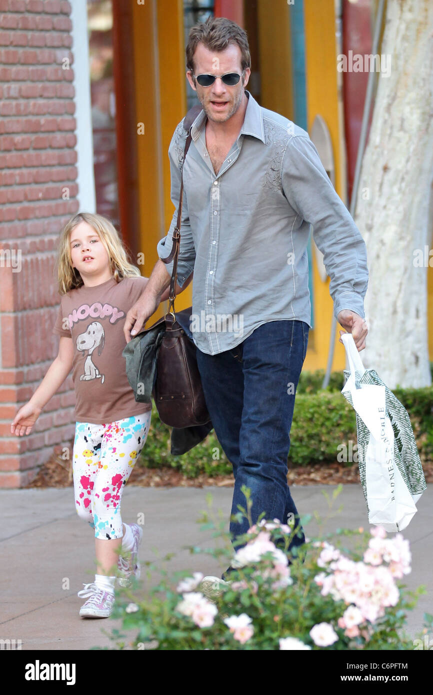 Hung star Thomas Jane out shopping with his kids at the grove Los ...