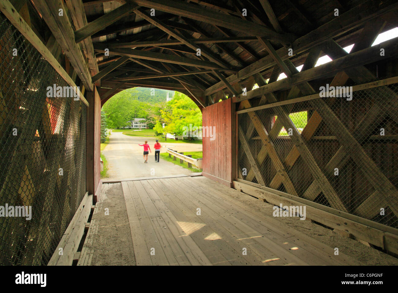 Covered walking bridge hi-res stock photography and images - Alamy