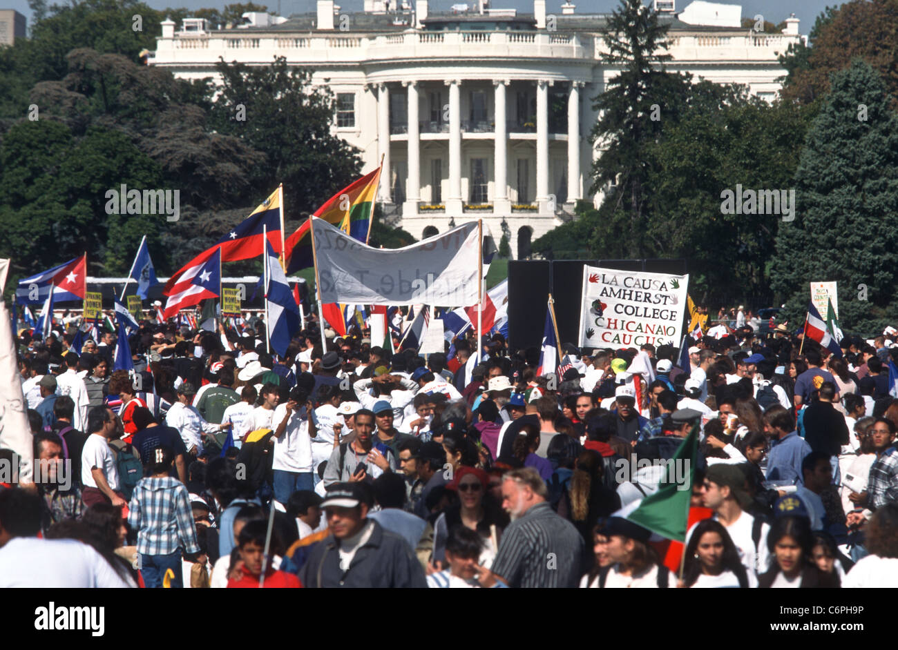Thousands of Hispanic-Americans march demanding simplified citizenship ...