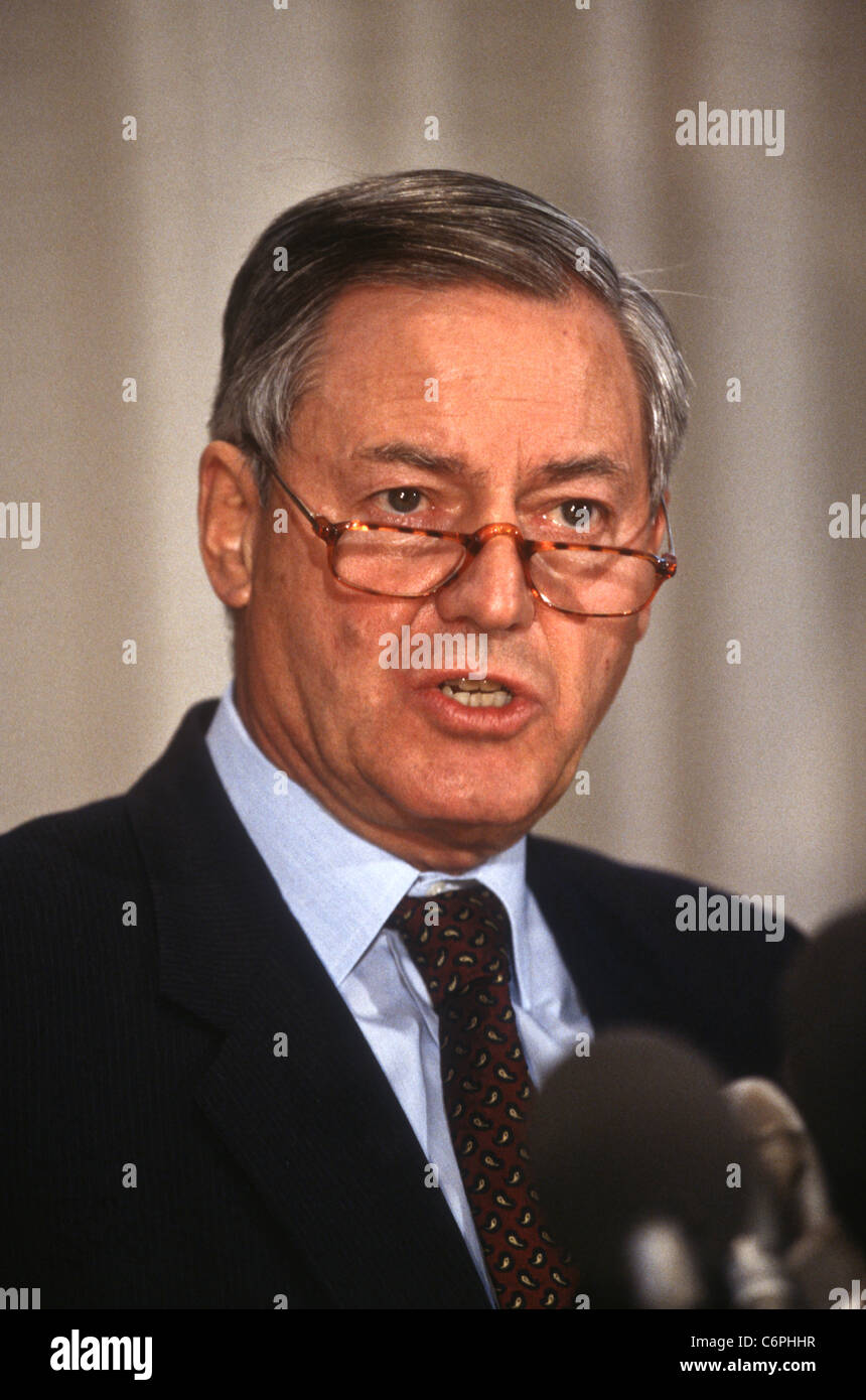 Carlo Jagmetti, Swiss Ambassador to the US discusses the issue of ...
