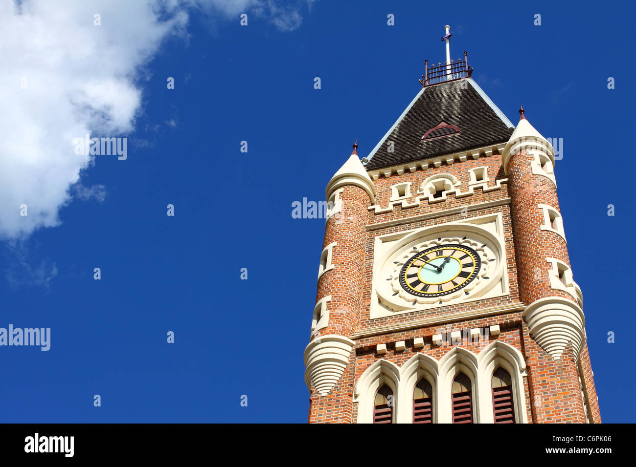 Perth cathedral square hi-res stock photography and images - Alamy