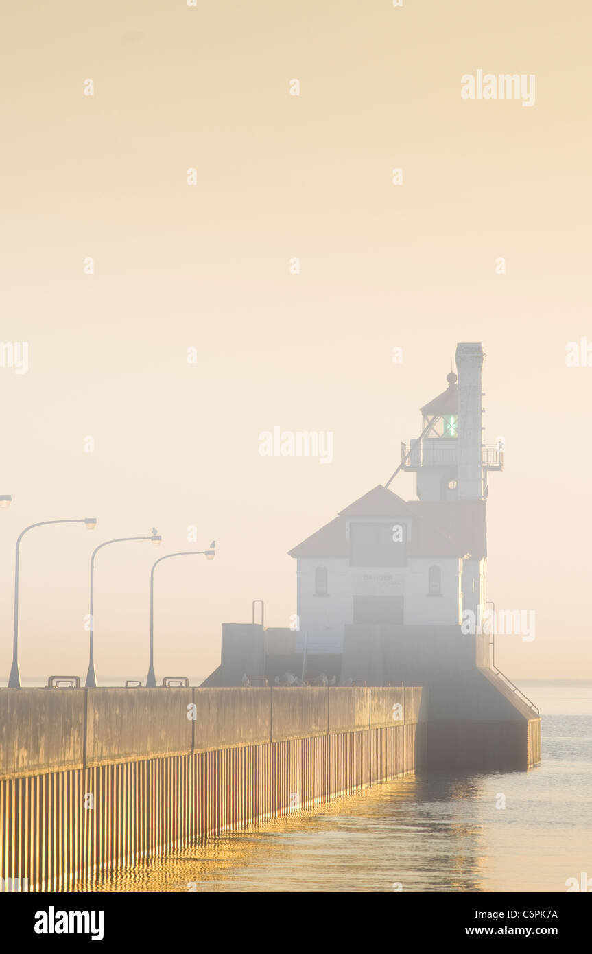Superior entry lighthouse hi-res stock photography and images - Alamy