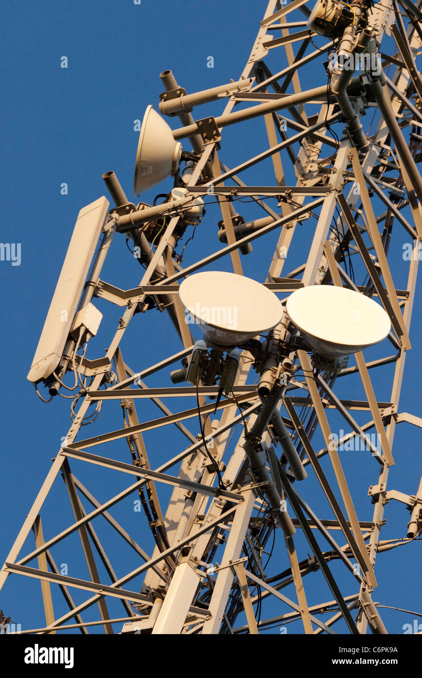 telecommunications transmitter mast Stock Photo - Alamy