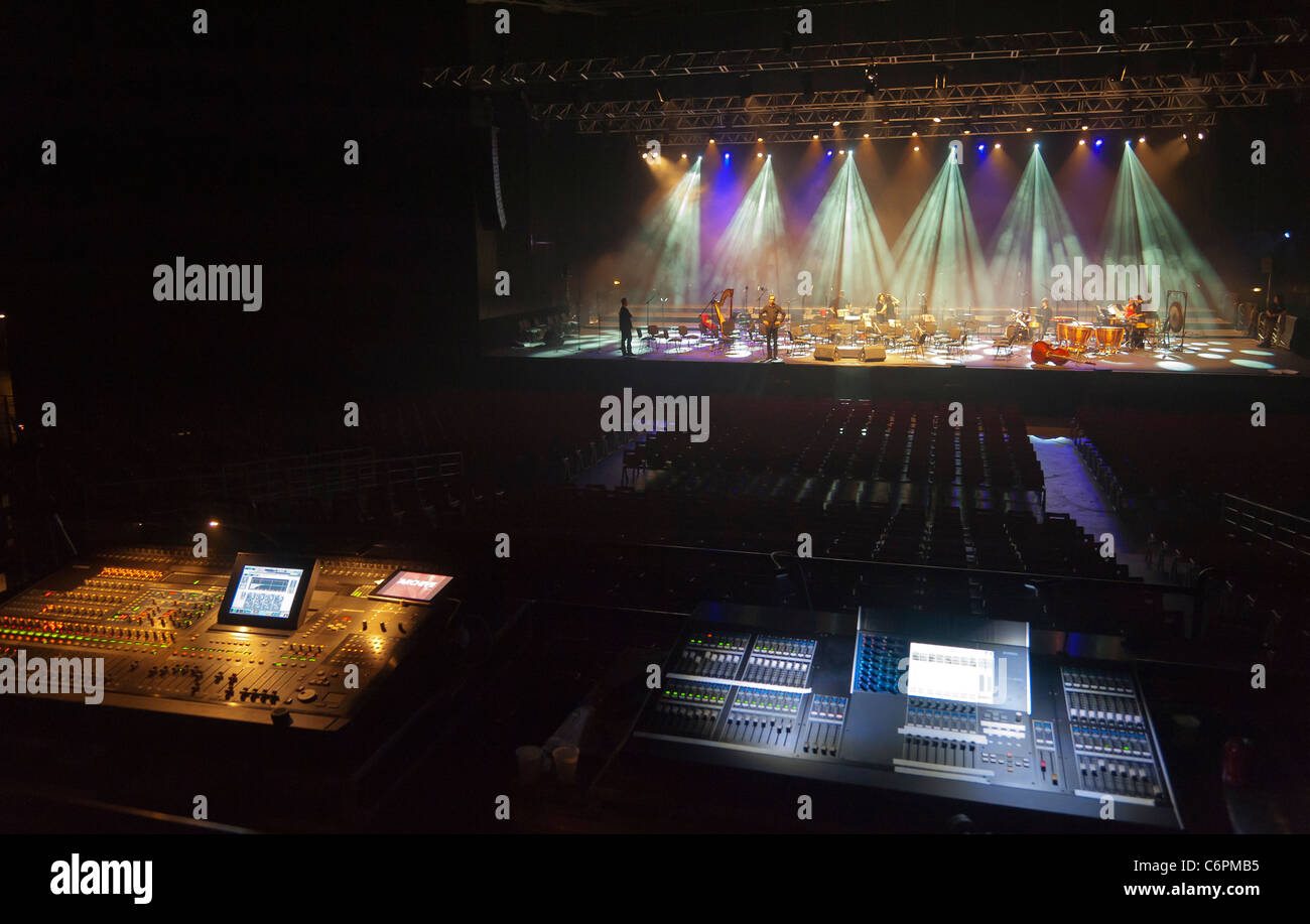 Mixing desk at concert hi-res stock photography and images - Alamy