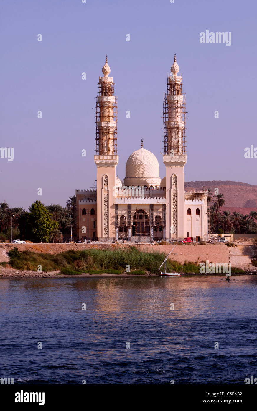 A new Mosque under construction on the banks of the River Nile Stock ...