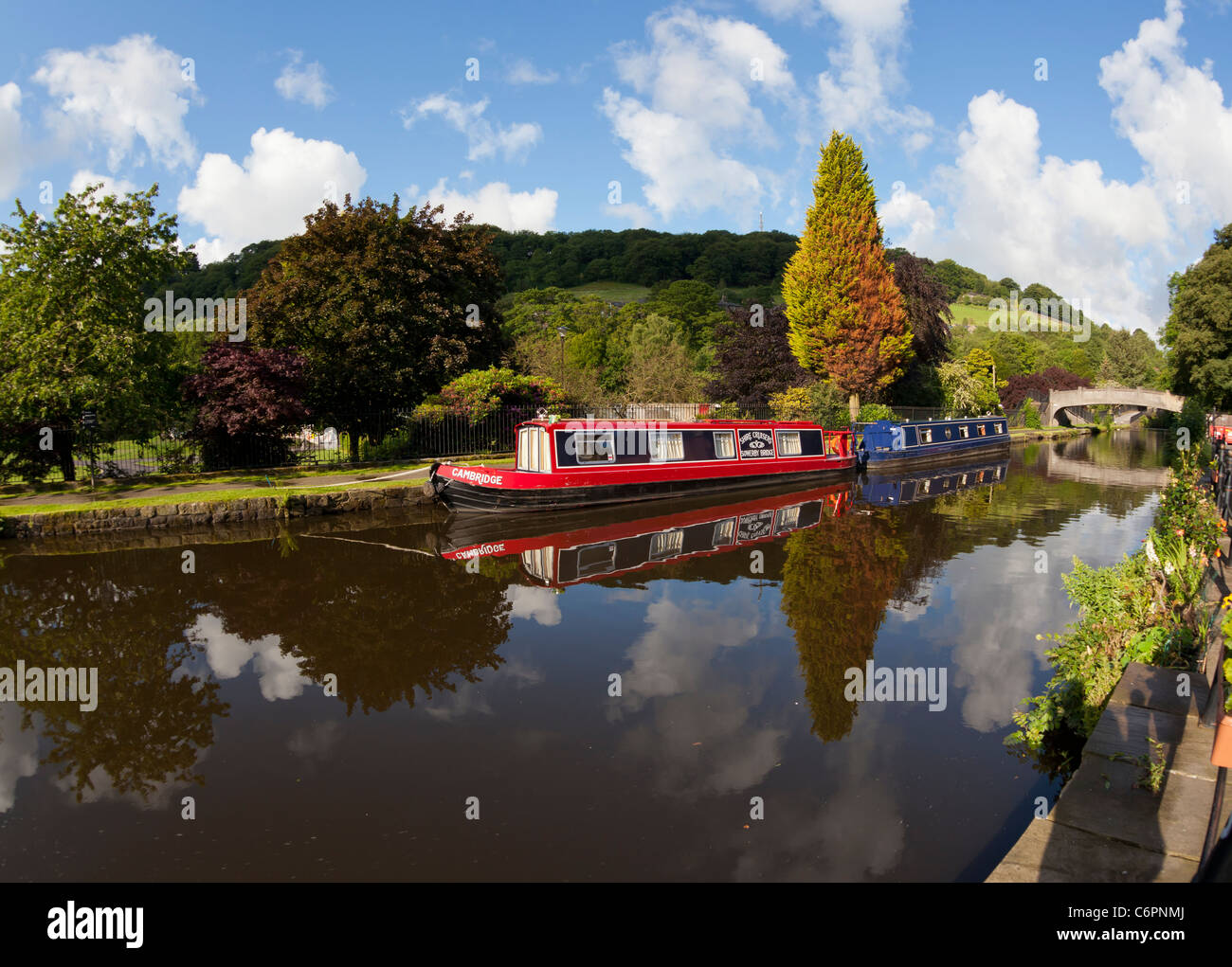Red barge on The Rochdale Canal at Hebden Bridge Stock Photo - Alamy