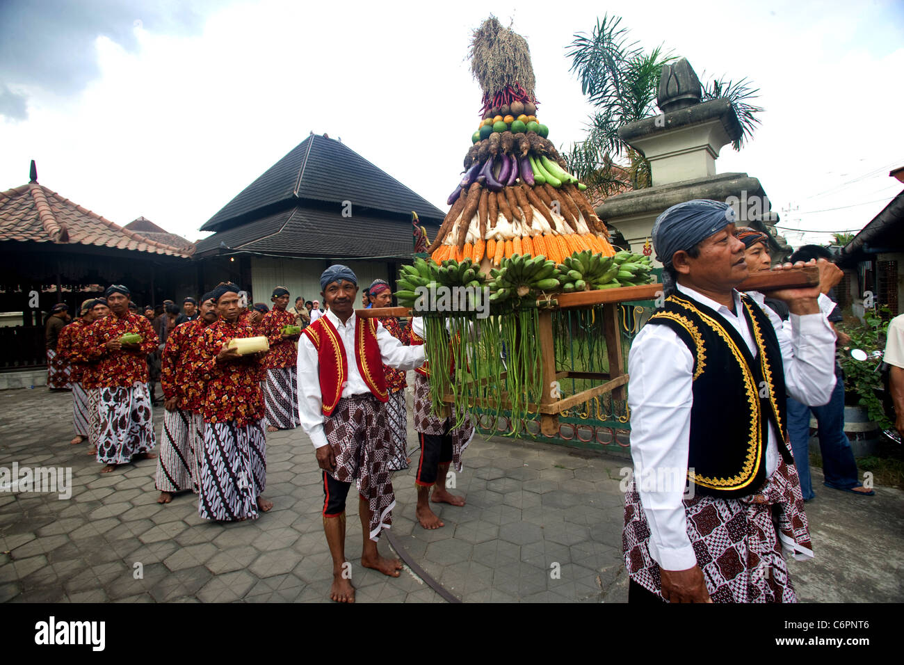 The Gunungan from Jeruk Wudel Village Stock Photo - Alamy