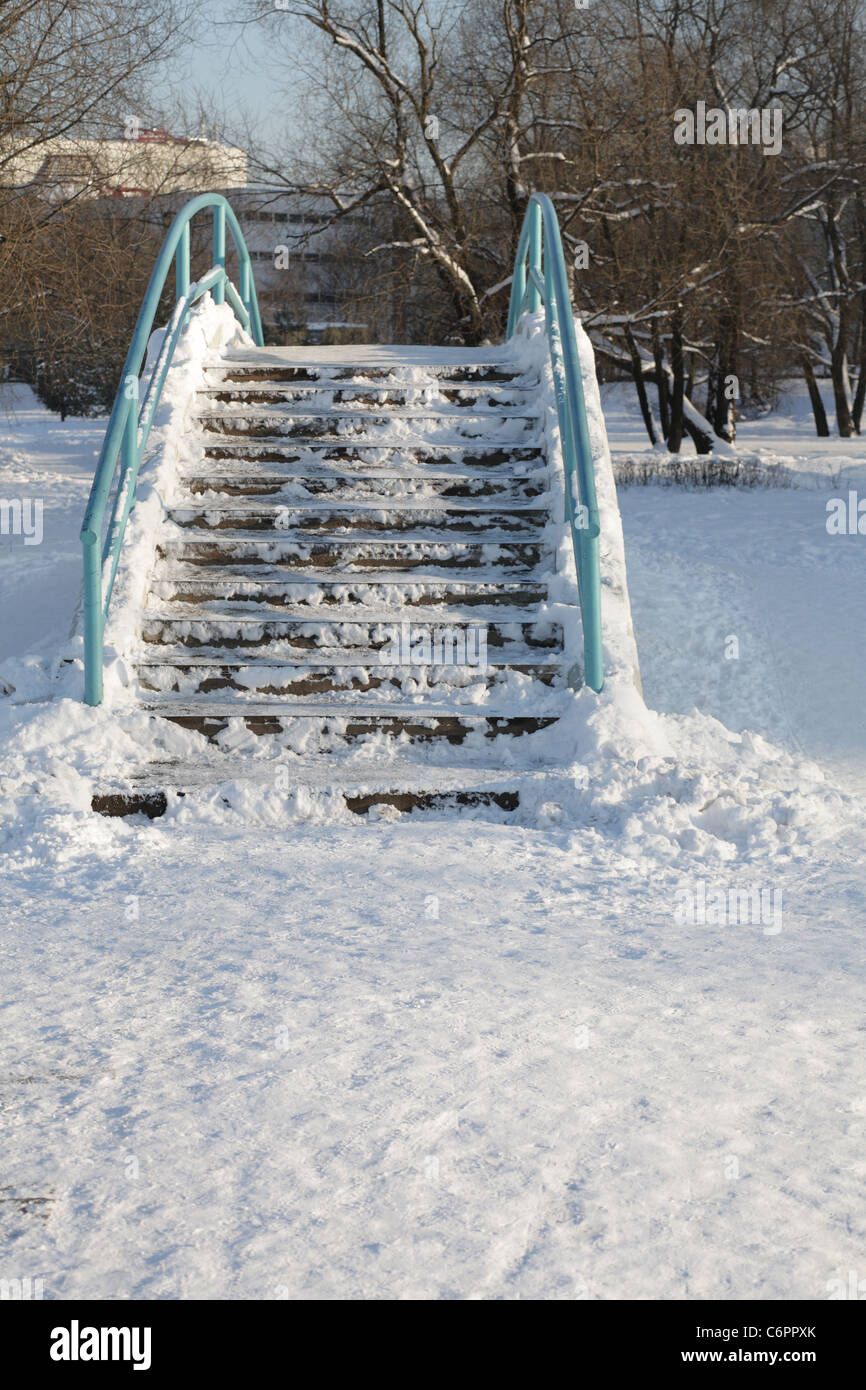 bridge over pond at winter in city park Stock Photo - Alamy