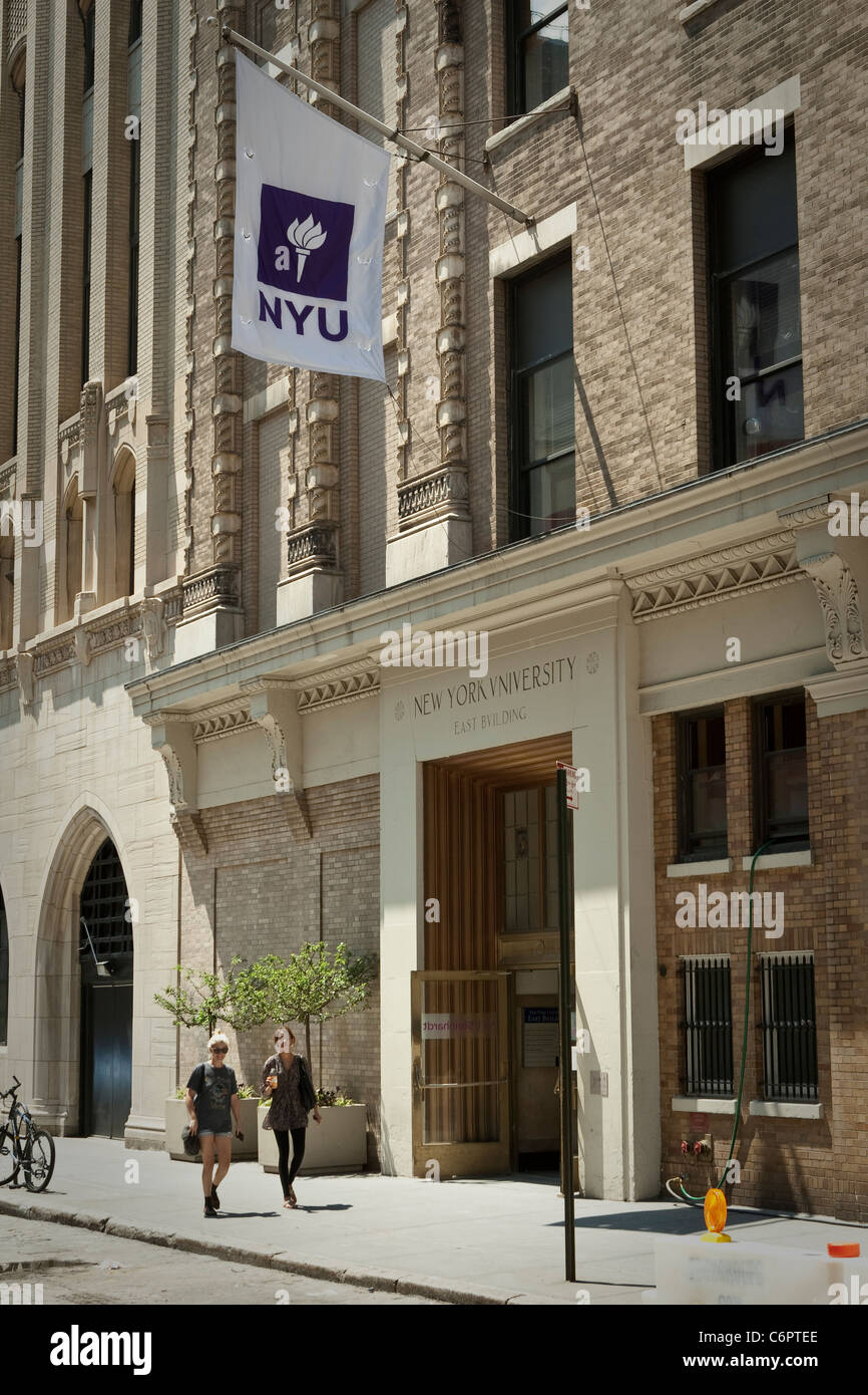 The east building hi-res stock photography and images - Alamy