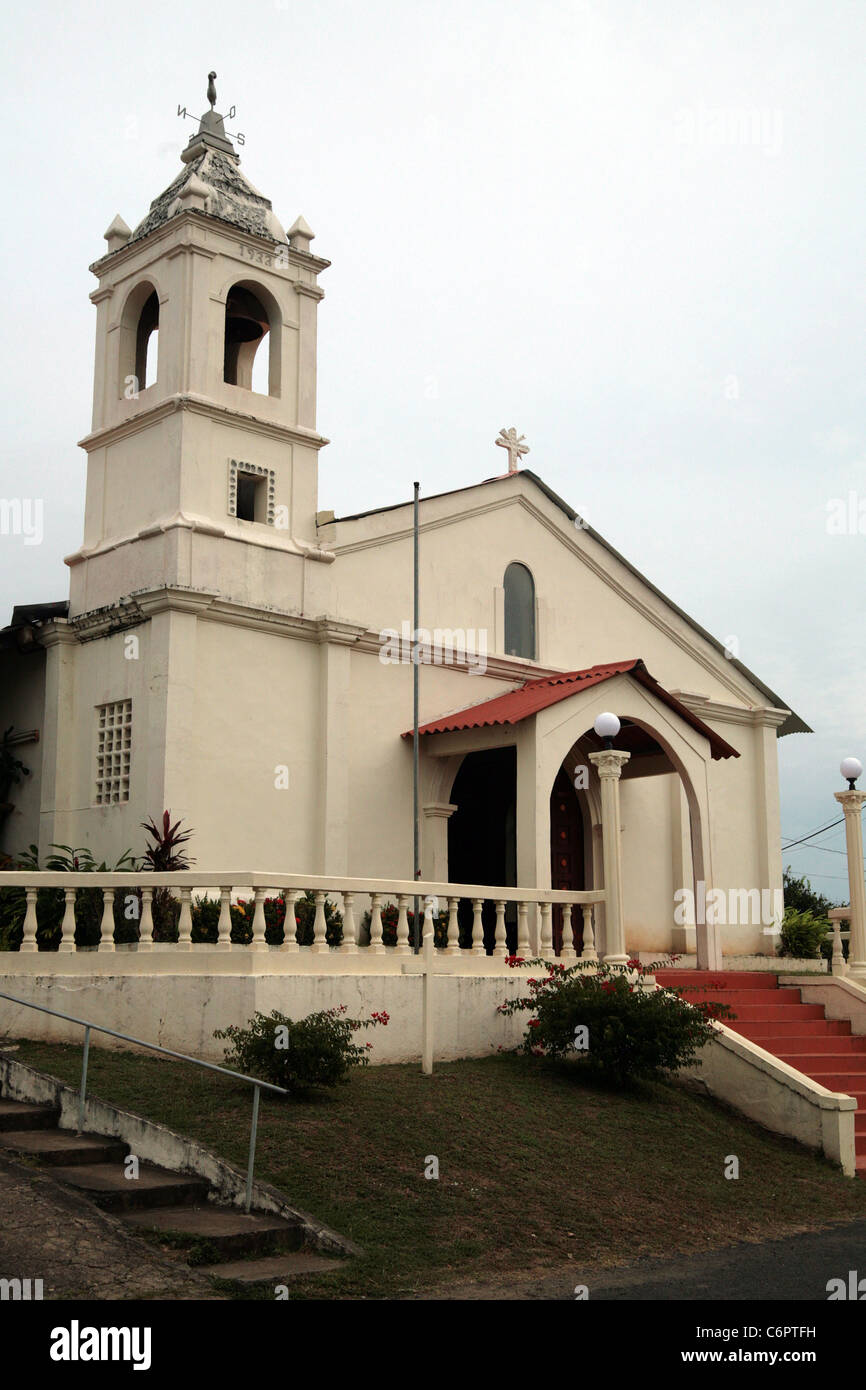 Small rural temple hi-res stock photography and images - Alamy