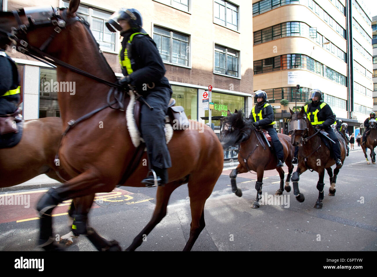 Mounted Police in the City of London Stock Photo - Alamy