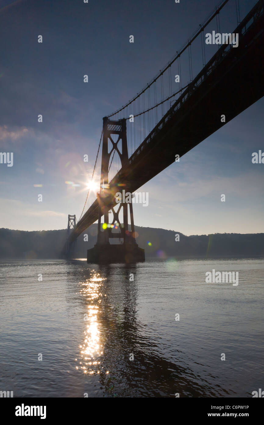 Hudson river bridge hi-res stock photography and images - Alamy