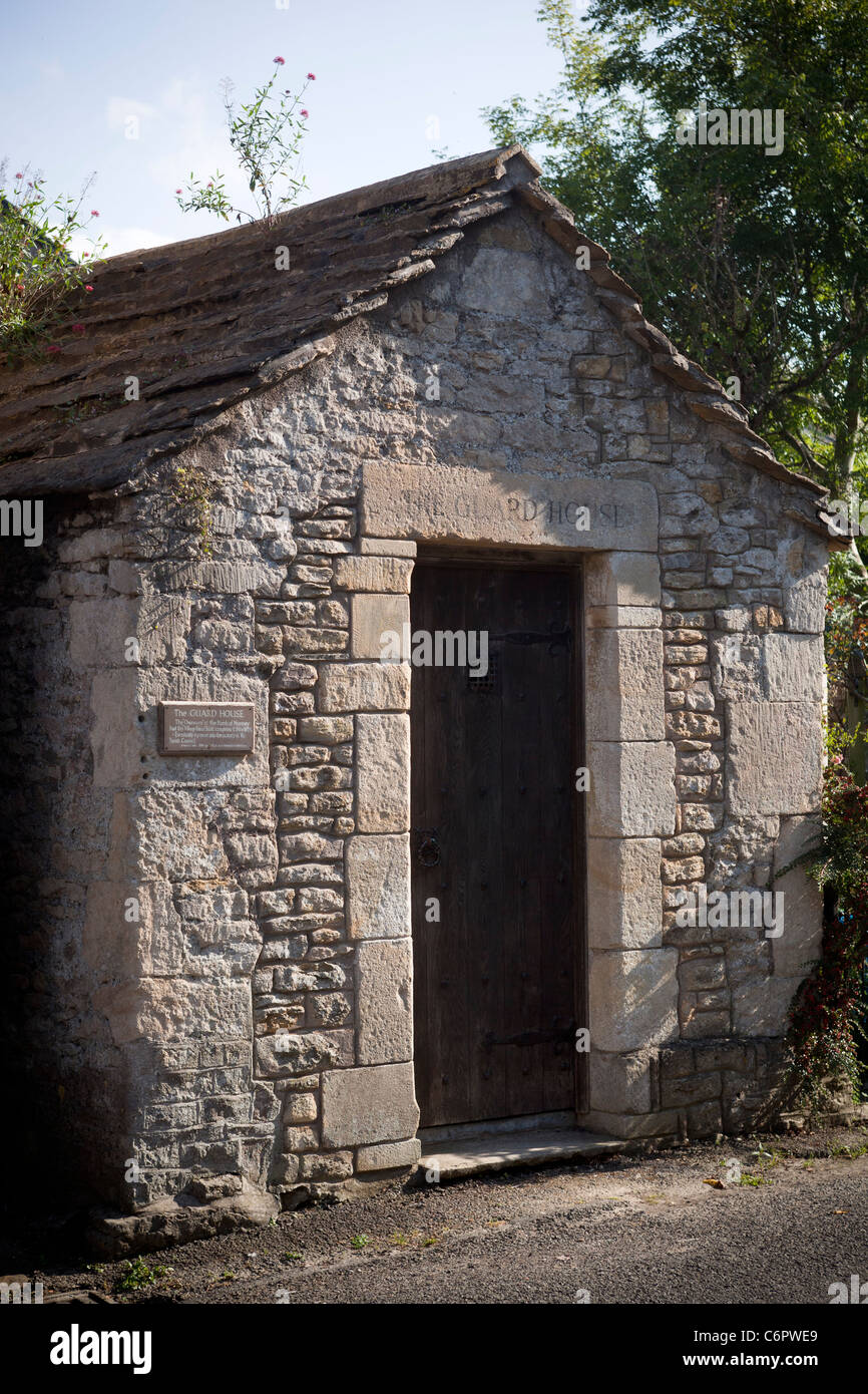 The Old Village Lock Up or Guard House at Nunney Stock Photo - Alamy
