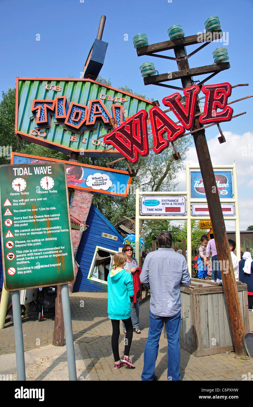 Tidal Wave Ride entrance, Amity Cove, Thorpe Park Theme Park, Chertsey ...