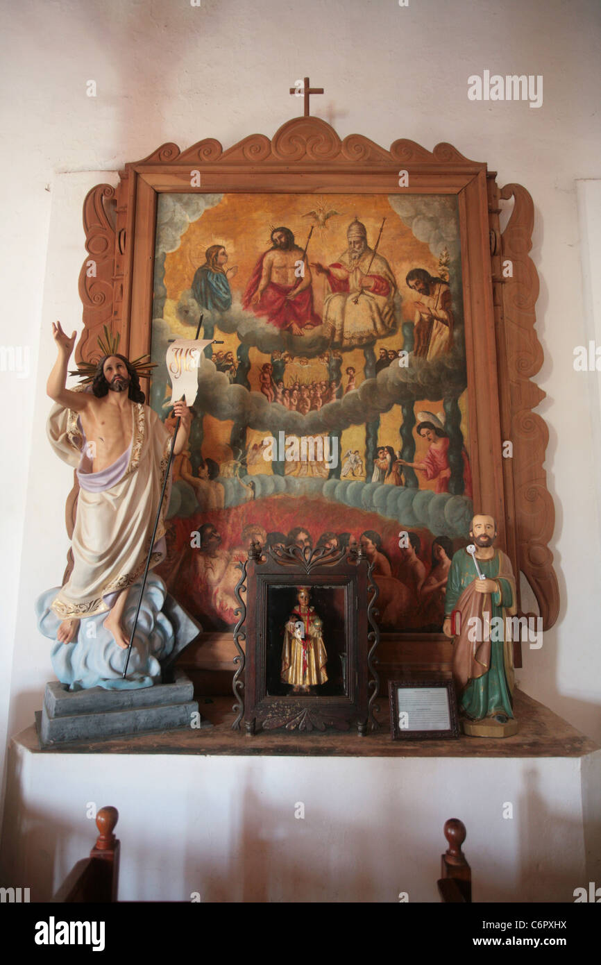 Interior view and details of the Santo Domingo de Guzmán Church at the ...