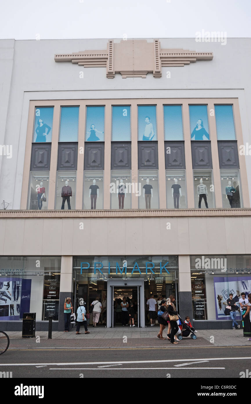 Primark shop sign building hi-res stock photography and images - Alamy