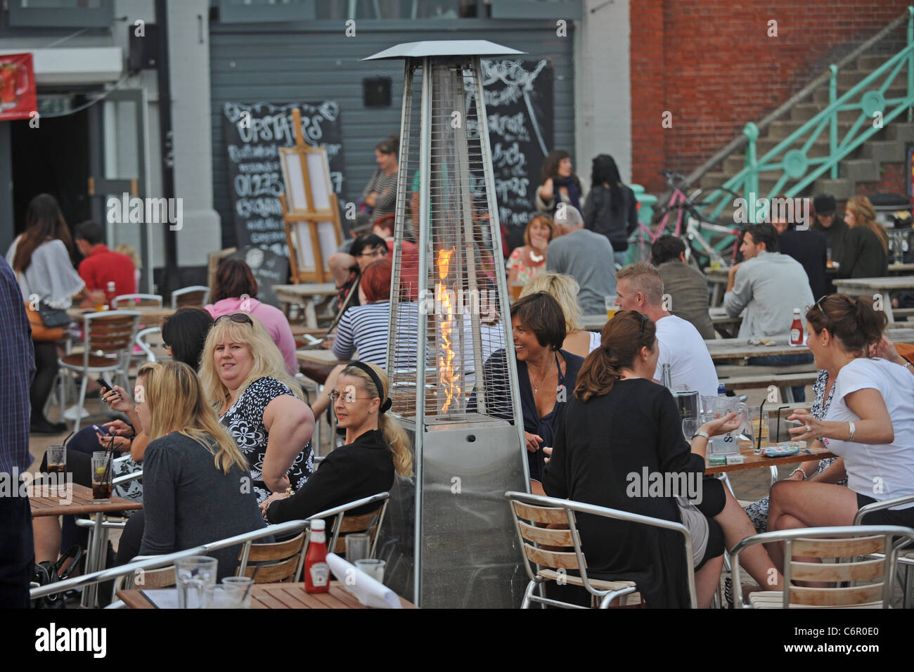 Brighton seafront bars hi-res stock photography and images - Alamy