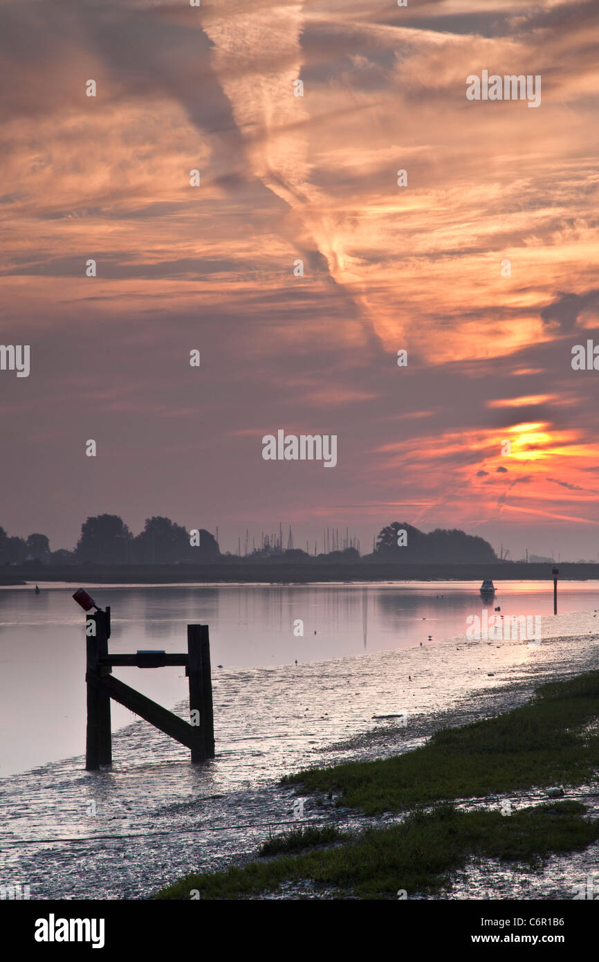 Blackwater estuary maldon receding tide hi-res stock photography and ...