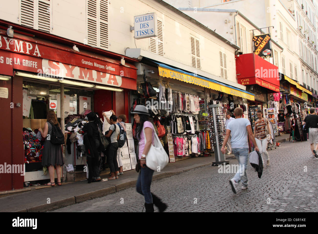 Paris people hi-res stock photography and images - Alamy