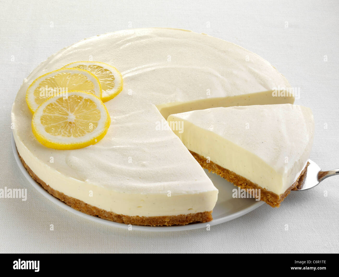 Individual lemon cheesecake hi-res stock photography and images - Alamy