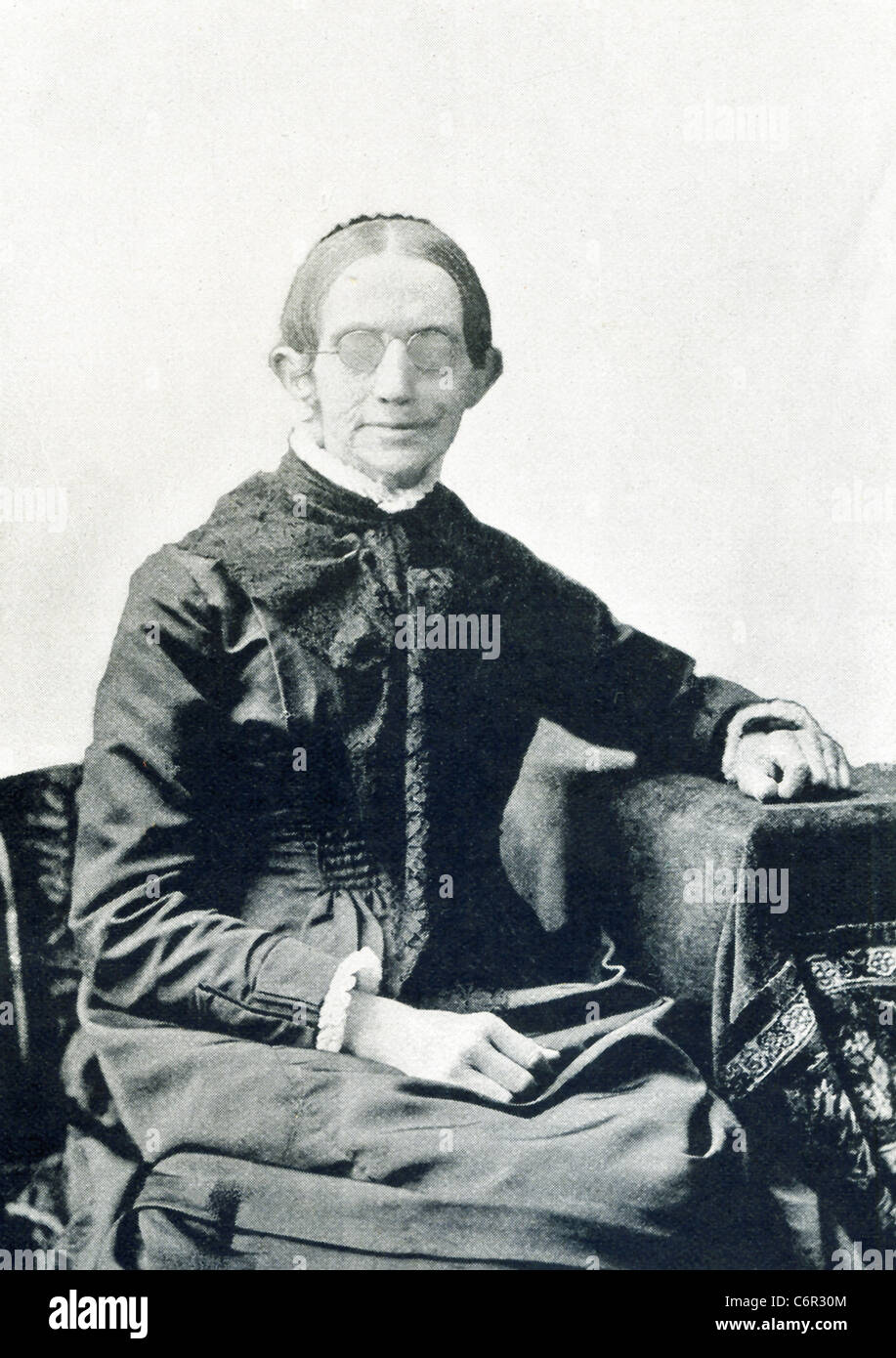 Laura Dewey's Instagram, Twitter & Facebook on IDCrawl