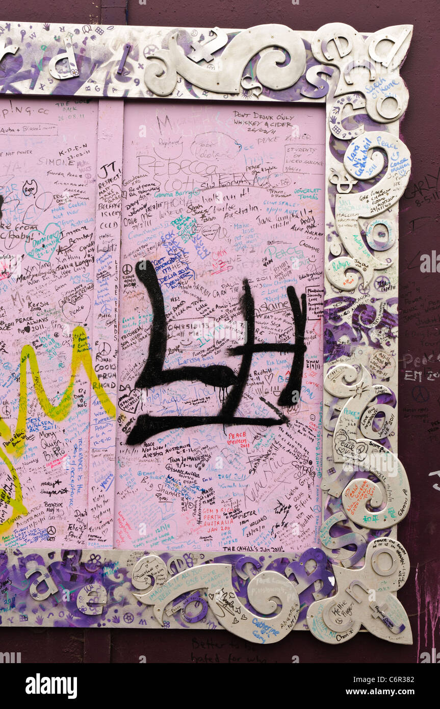 Part of one of the Belfast "Peace Walls Stock Photo - Alamy