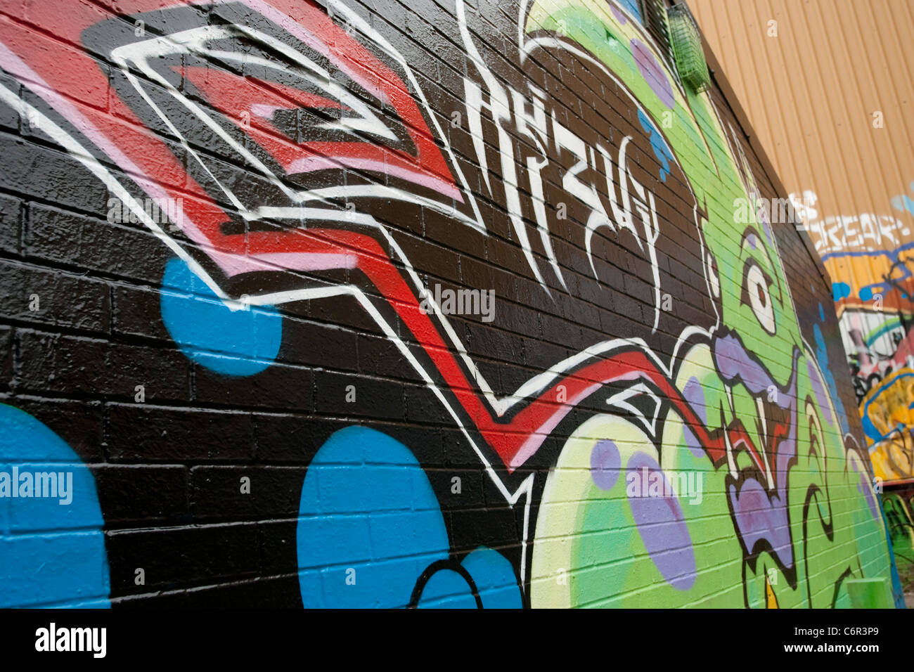 Graffiti urban wall hi-res stock photography and images - Alamy