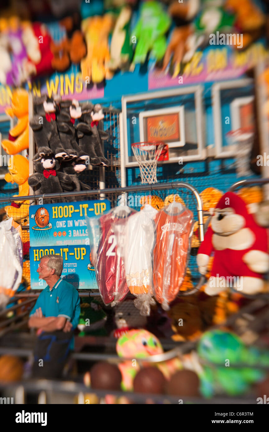 Game of chance carnival hi-res stock photography and images - Alamy