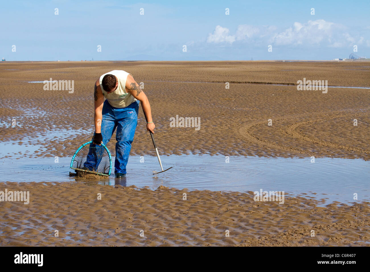 Cockle bags hi-res stock photography and images - Alamy