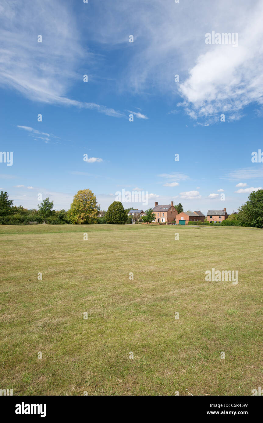 The village green in Upper Quinton, Warwickshire, England, UK Stock ...