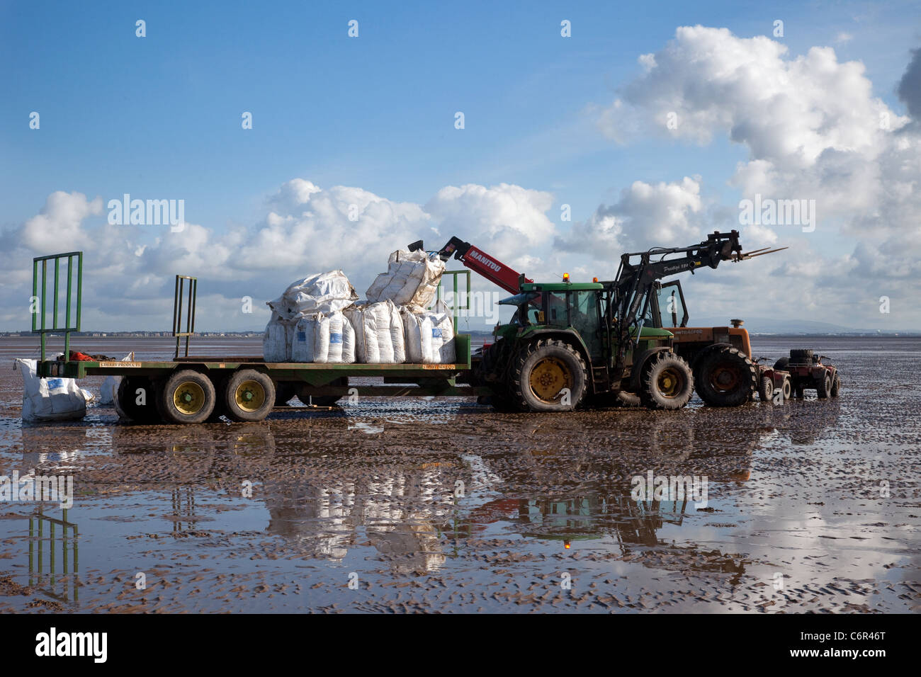 Cockle bags hi-res stock photography and images - Alamy