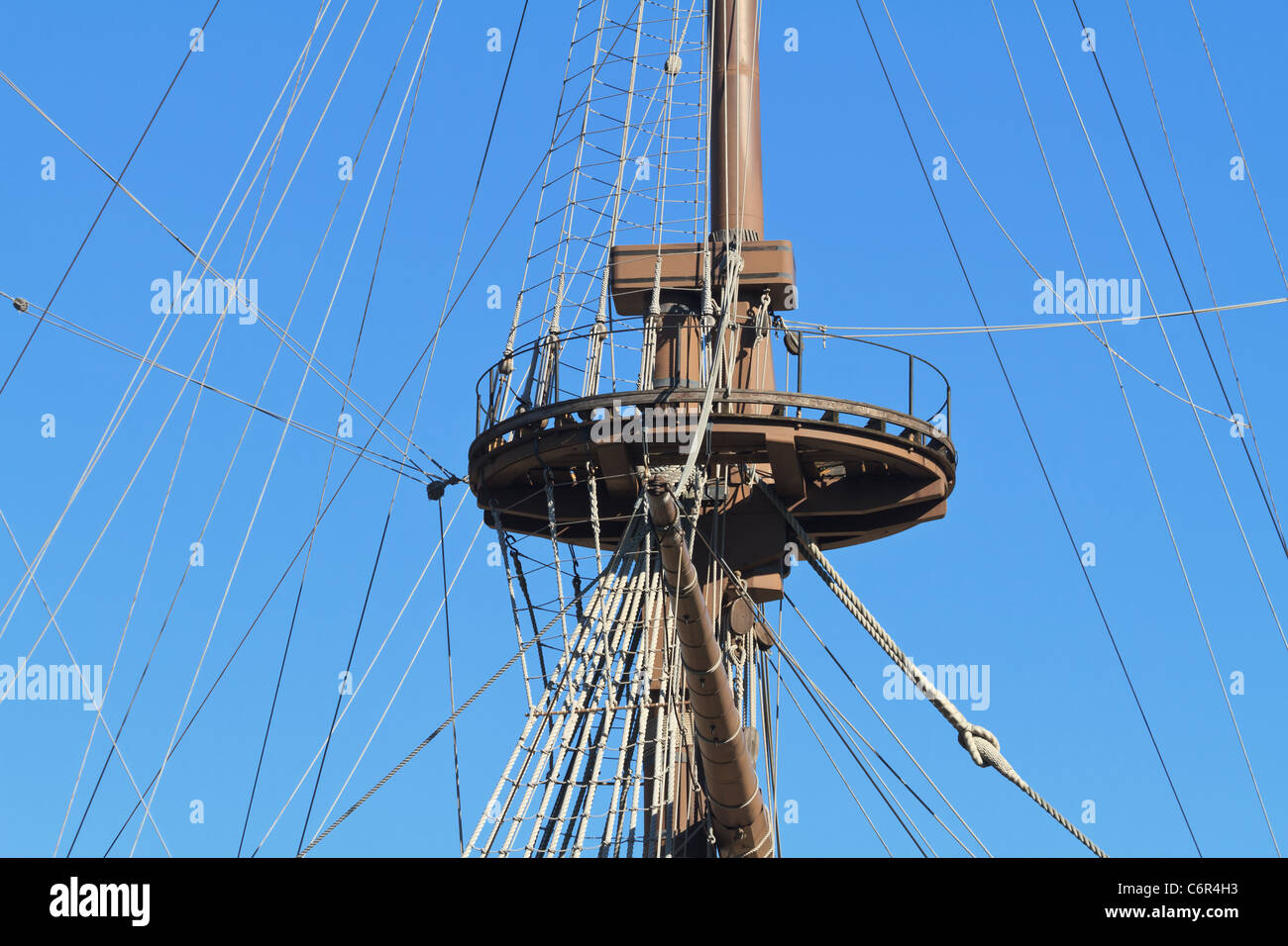 Mainmast hi-res stock photography and images - Alamy