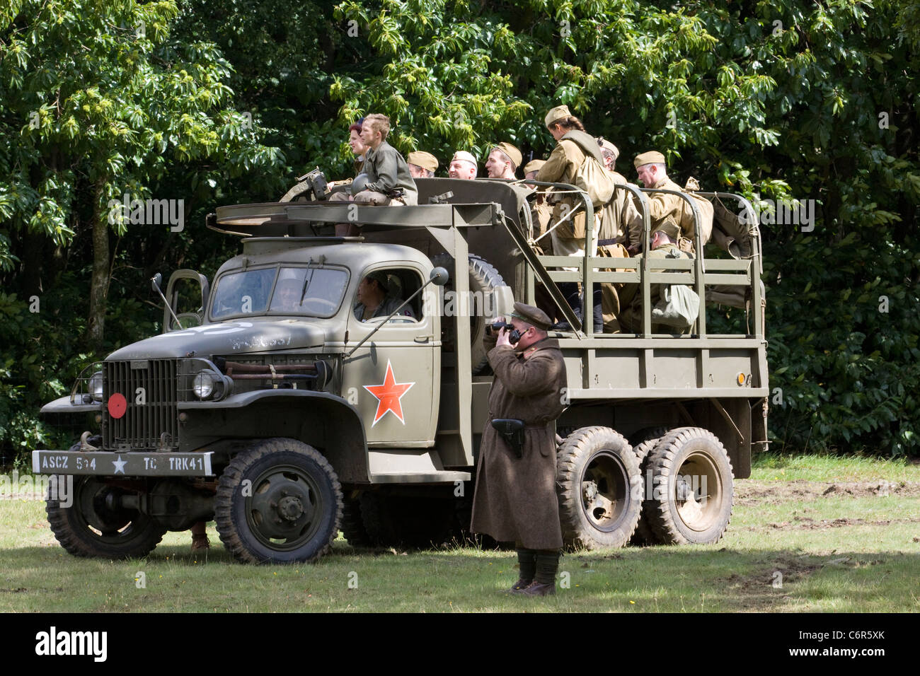 Advancing russian solders hi-res stock photography and images - Alamy