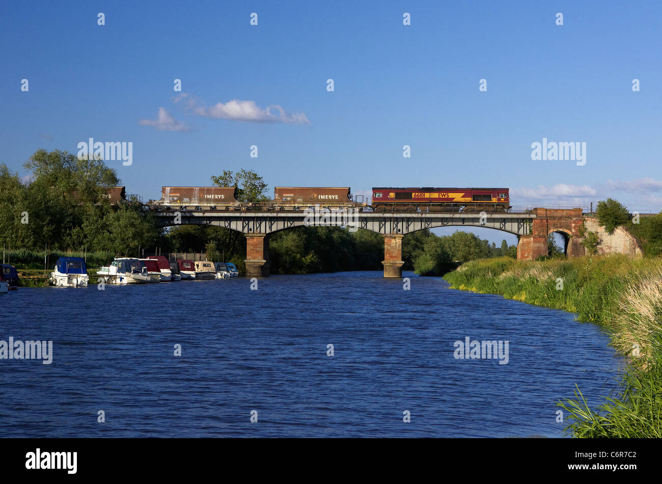 Class 66101 hi-res stock photography and images - Alamy