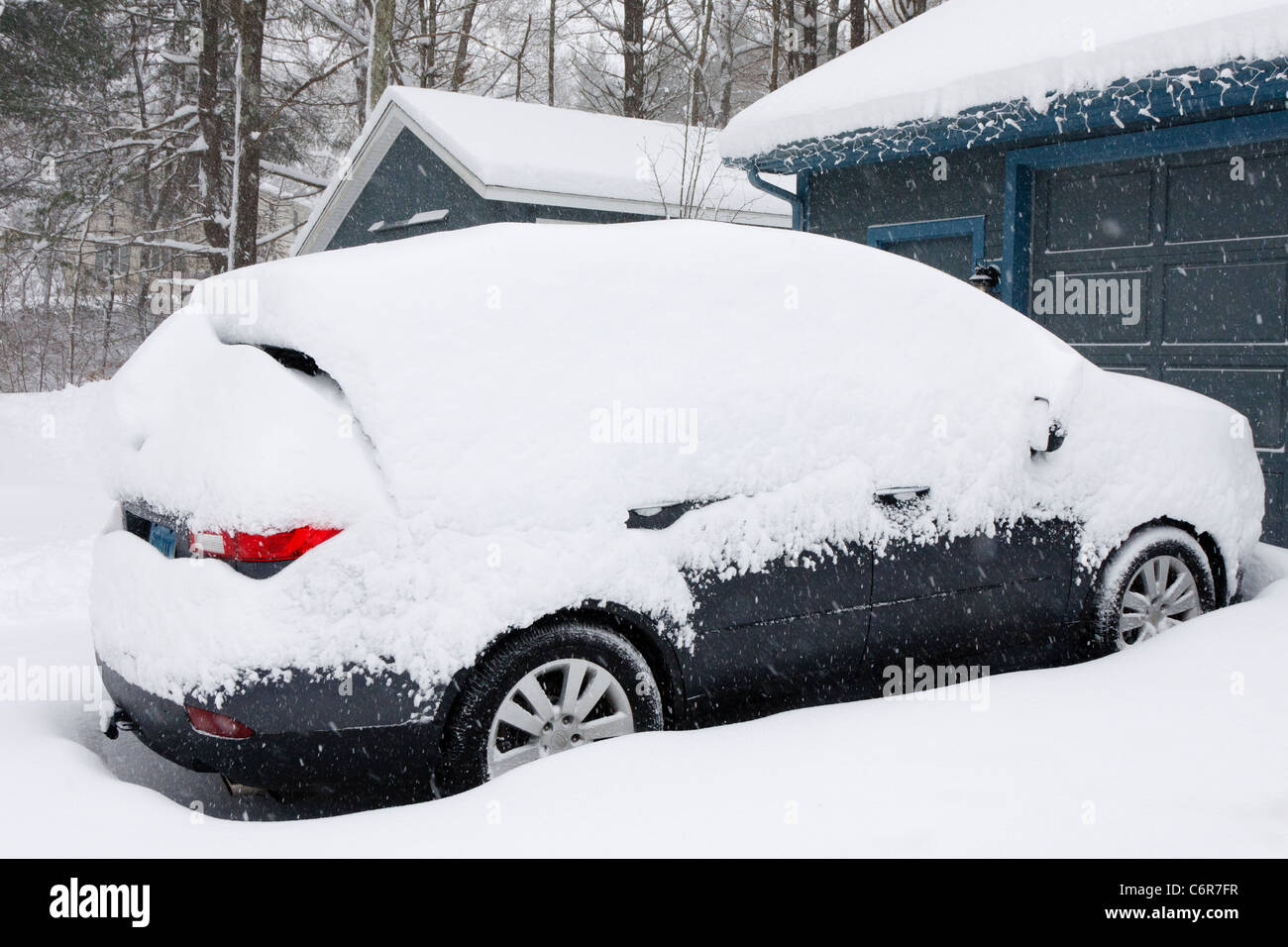 Rural scene with blizzard hi-res stock photography and images - Alamy
