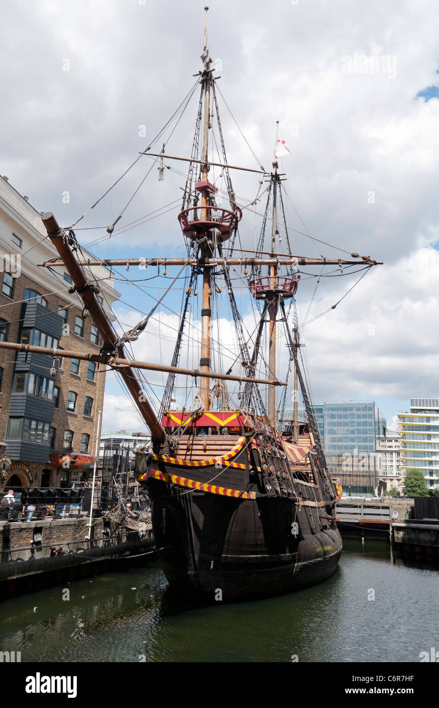 Golden hind london hi-res stock photography and images - Alamy