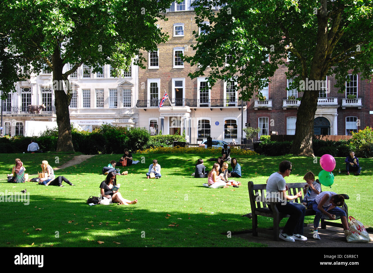 Cavendish square hi-res stock photography and images - Alamy