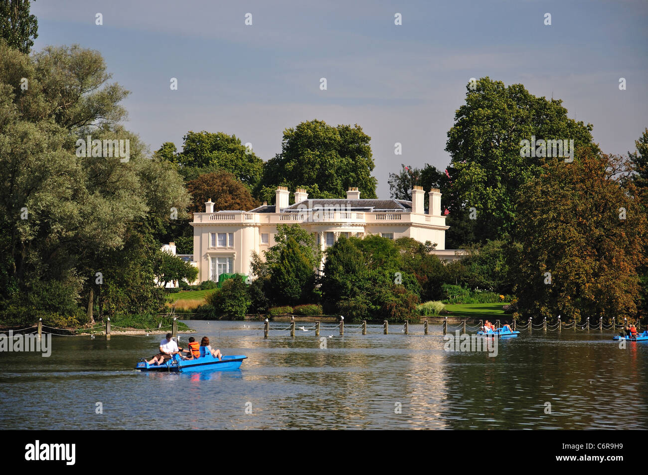 Regents Park London Houses High Resolution Stock Photography and Images ...