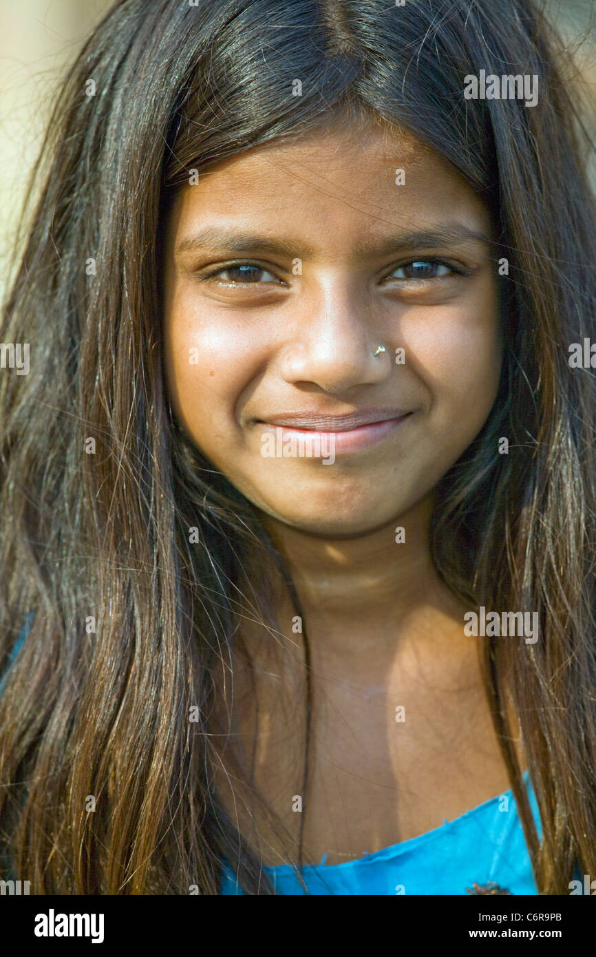 A young girl of Varanasi, India in Uttar Pradesh state Stock Photo - Alamy