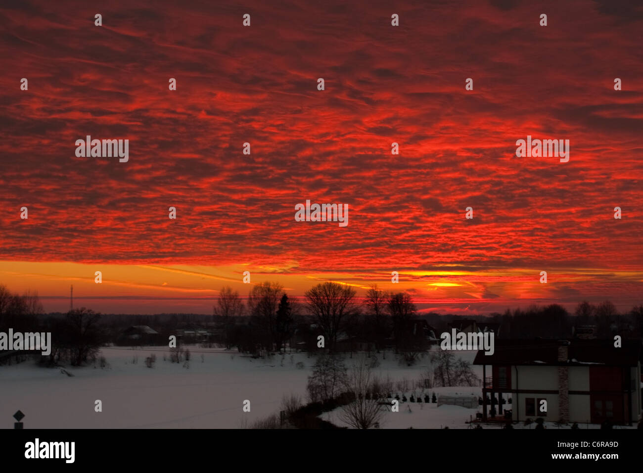 Red clouds sky hi-res stock photography and images - Alamy