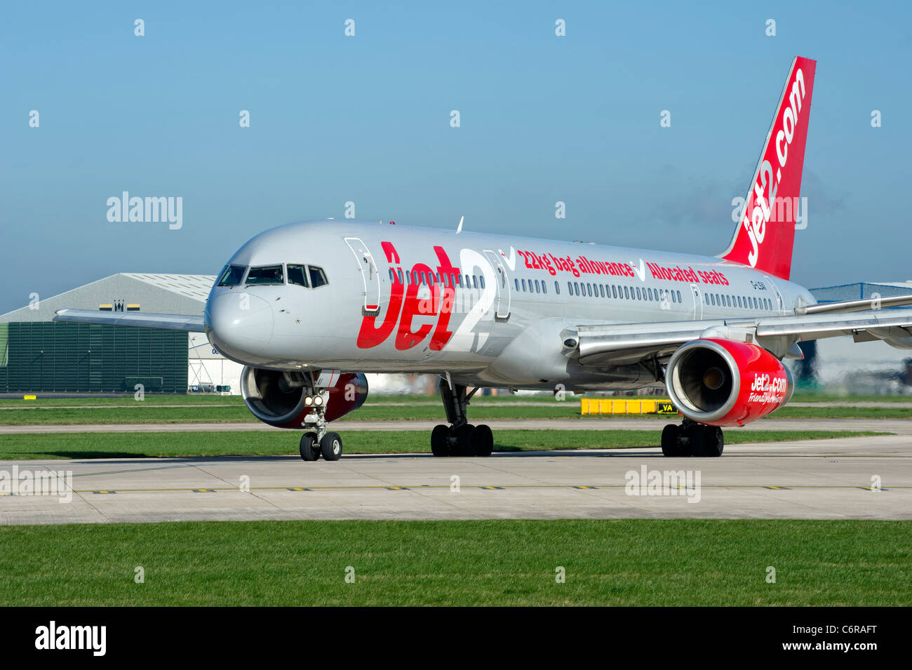 Jet2 plane sky hi-res stock photography and images - Alamy