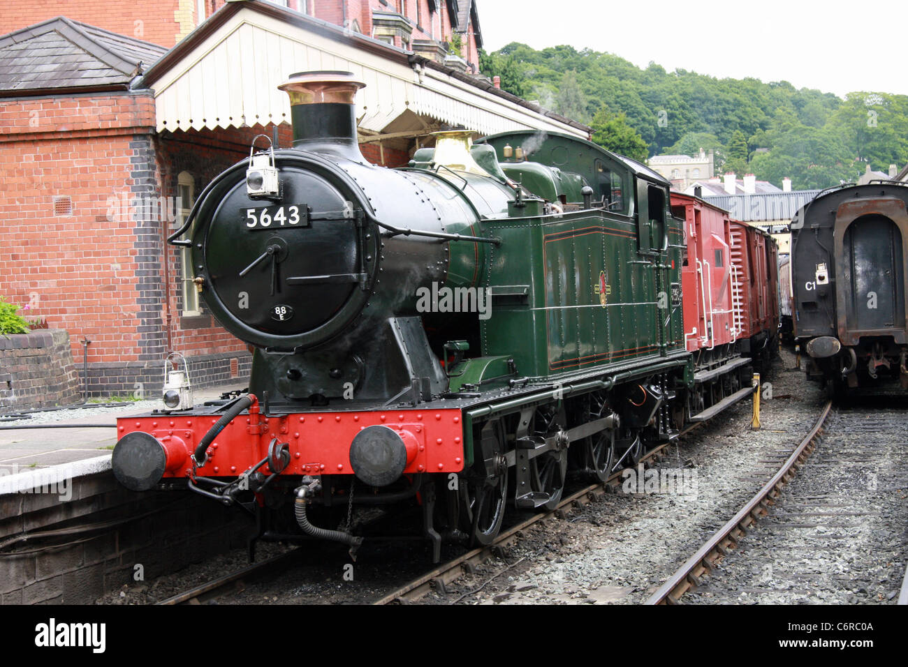 GWR Steam loco 5643 at the Llangollen Railway Stock Photo - Alamy