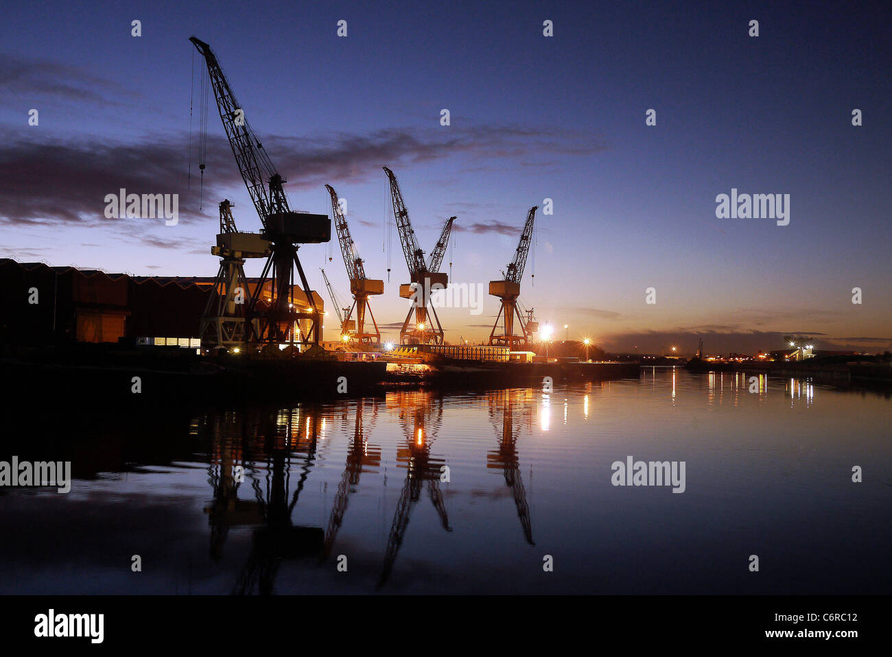 Shipbuilding clyde hi-res stock photography and images - Alamy