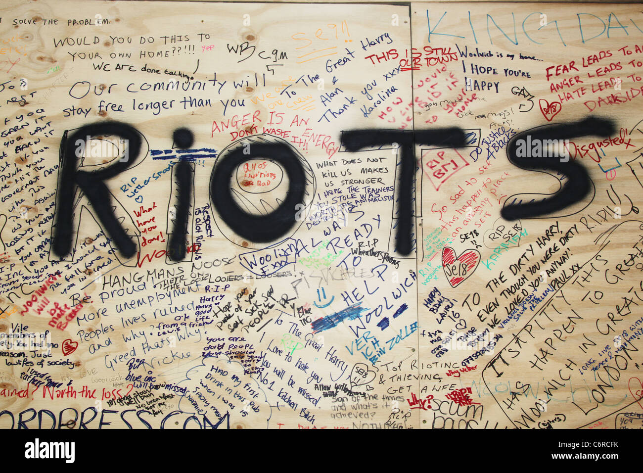 Aftermath of the Woolwich Riots 2011 Stock Photo - Alamy