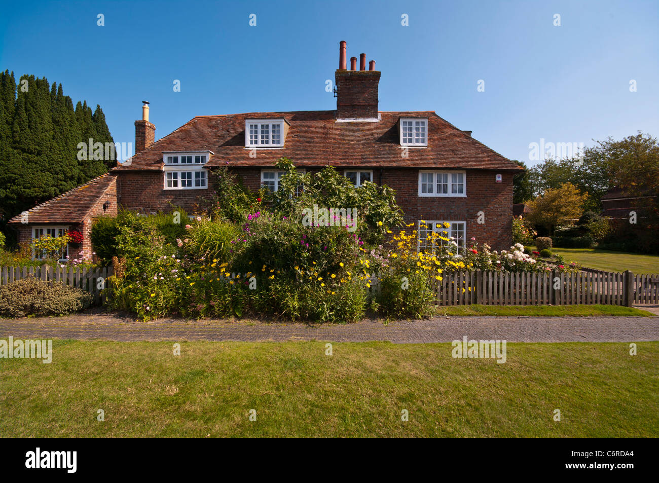 Big Detached House High Resolution Stock Photography and Images - Alamy