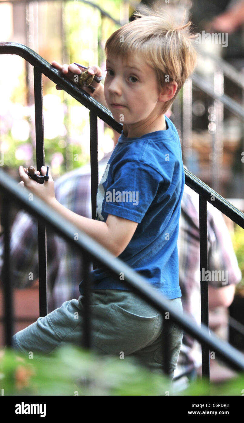 Ryder Robinson filming on the set of new movie 'Something Borrowed ...