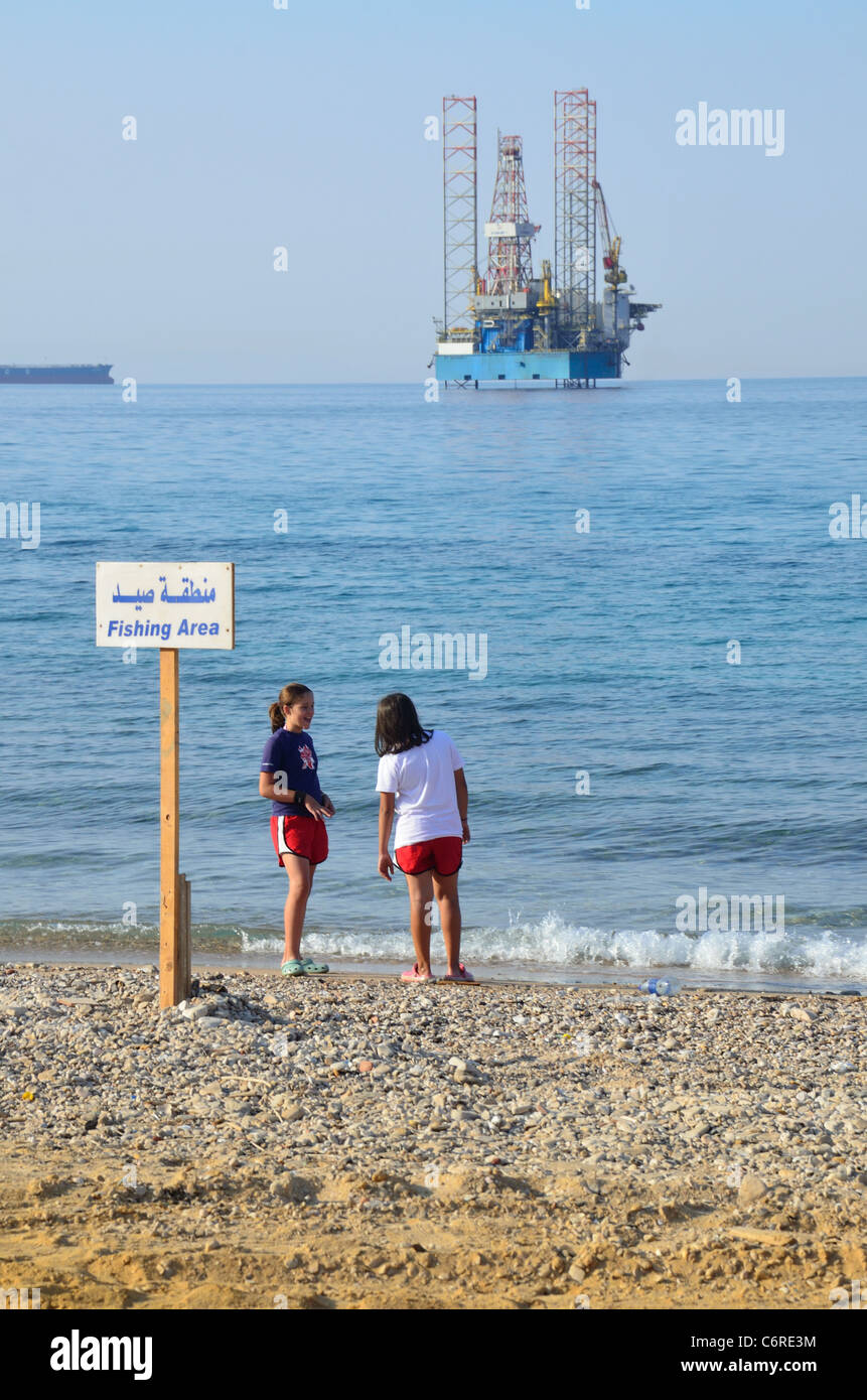 Offshore oil rig egypt hi-res stock photography and images - Alamy