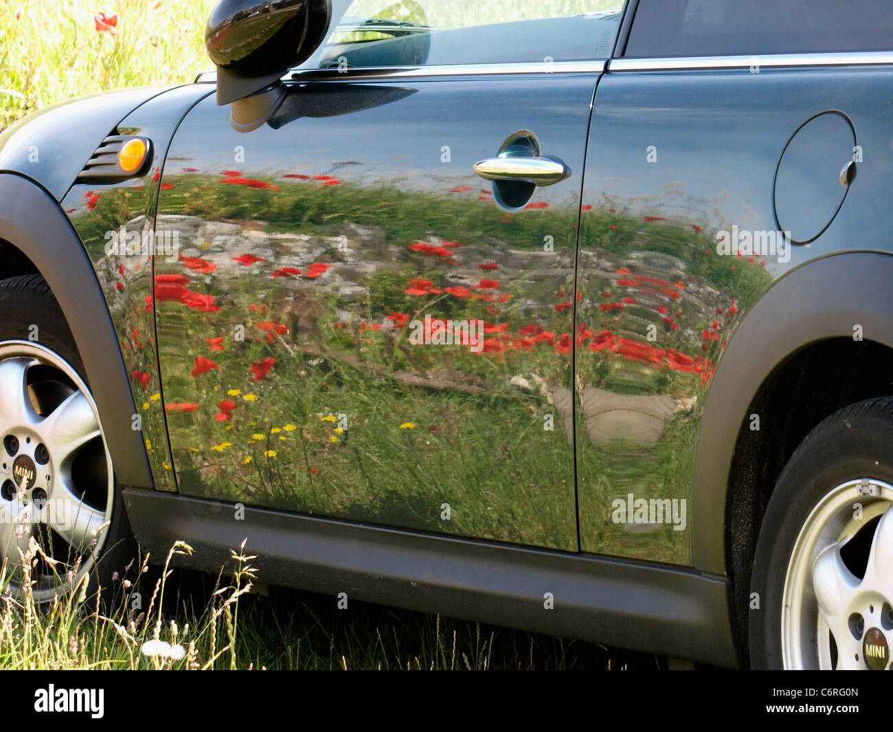 Car door side on hi-res stock photography and images - Alamy