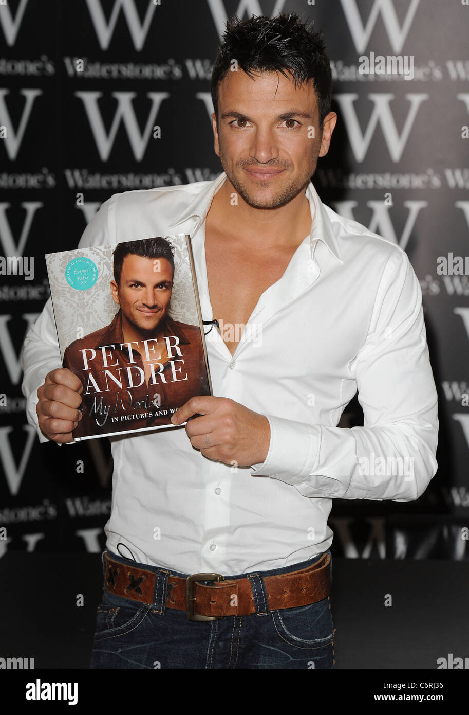 Peter Andre signs copies of his new book 'My World' at Waterstone's ...