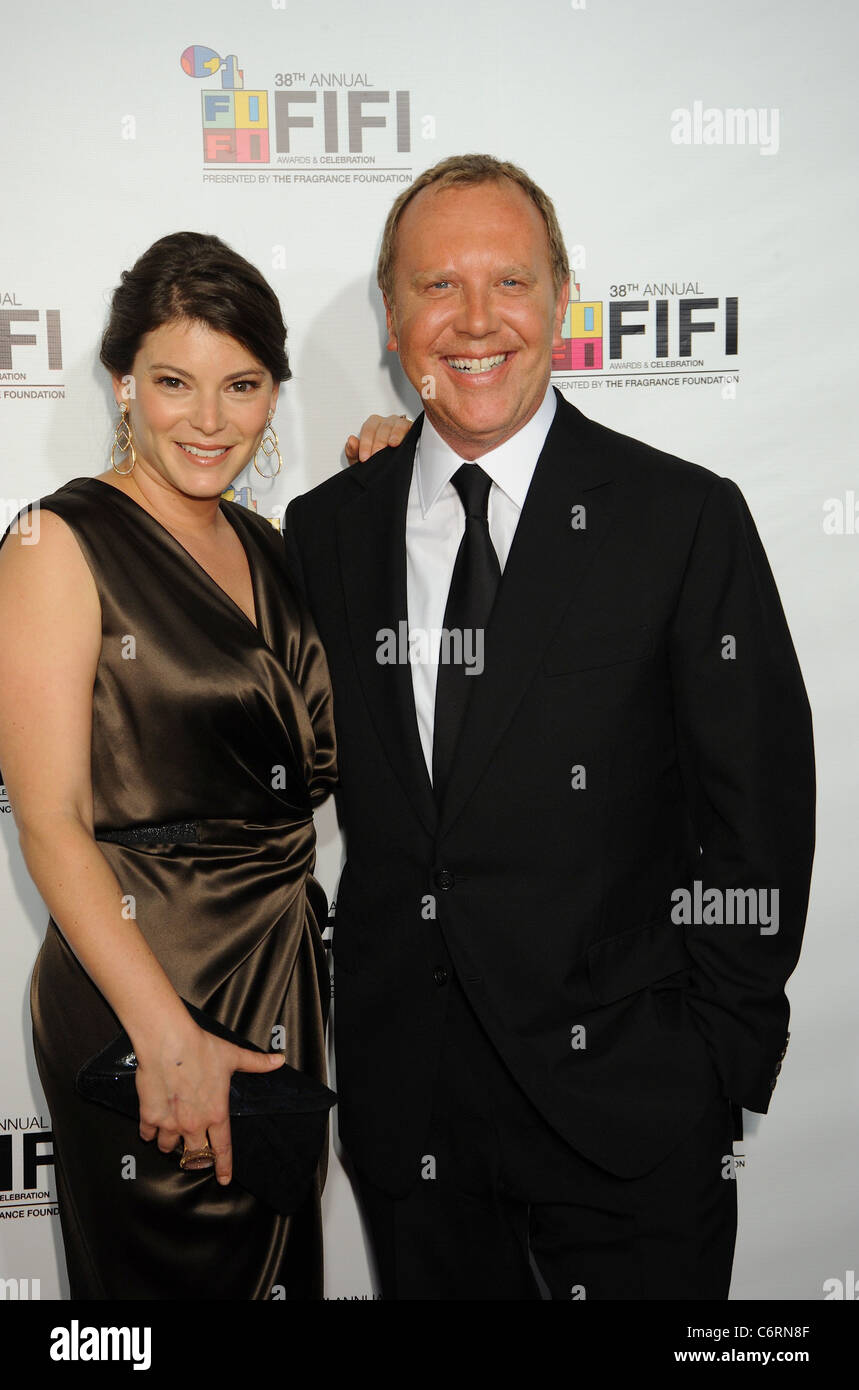 L-R: Gail Simmons, Michael Kors 2010 Fifi Awards at the New York State ...